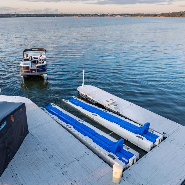 PRO AIR PONTOON LIFT - Wave Armor - Floating Docks